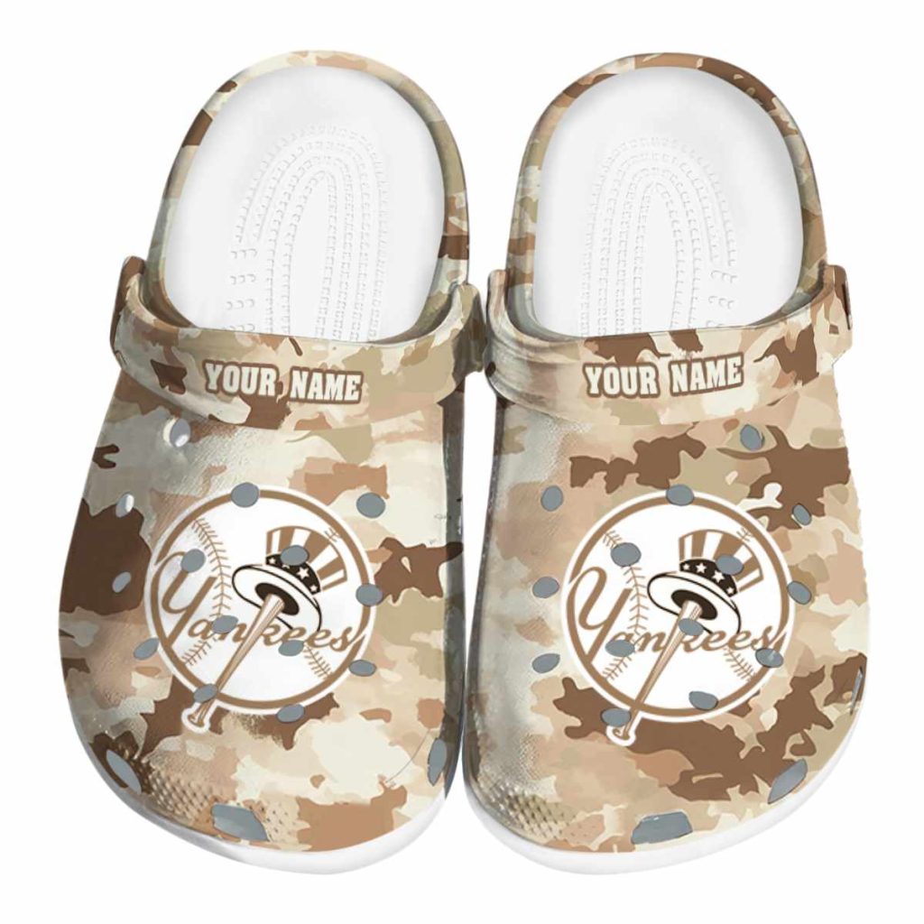 New York Yankees Desert Camo Clog - VivaCrocs